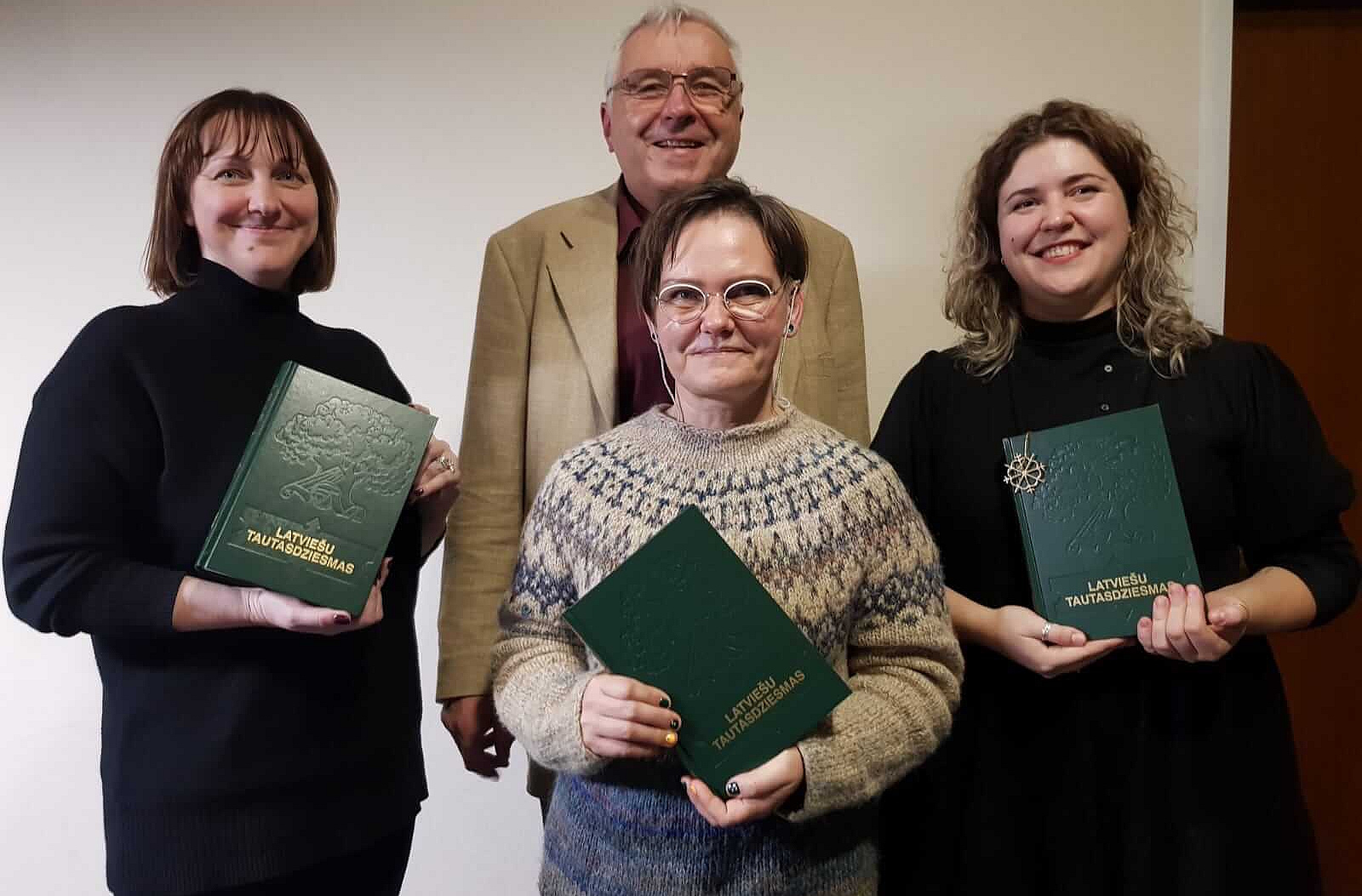 Kas tas ir? Ir labs, bet nav labs. Minam gada īsākās mīklas / Ieraksts / REplay.lv