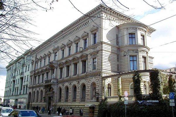 Benjamiņu nams. 1. sērija / LR3 / / Latvijas Radio