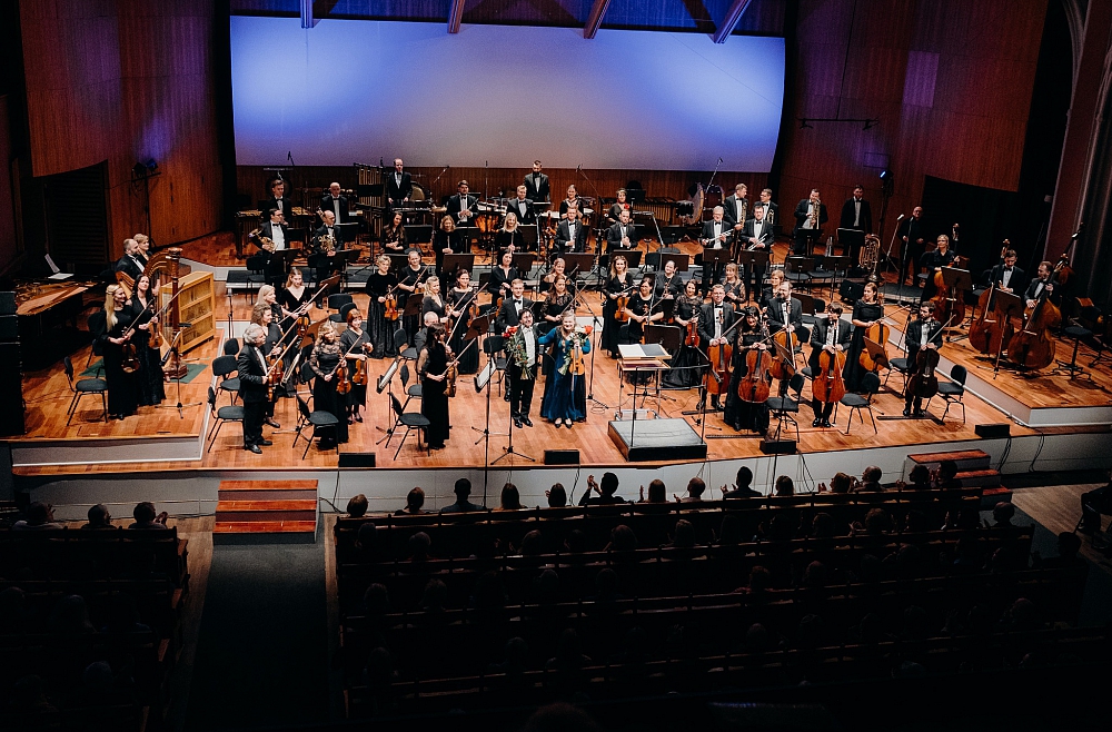 Latviešu simfoniskās mūzikas lielkoncerts Lielajā ģildē / LR3 ...