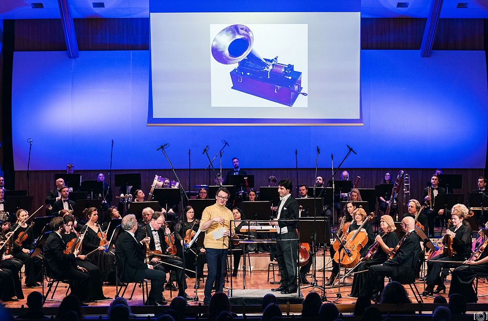 LNSO un Kaspars Ādamsons koncertā "Brāmss un "Ungāru dejas"" / LR3 ...