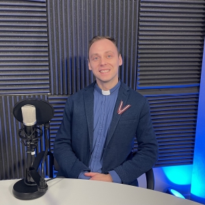 Pravests i kapelans Arturs Mozga – iz prīšku vyss byus tik lobuok ...