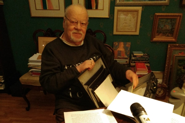 Degošie raksti. Dzejnieks Jānis Peters par dzejnieci Mirdzu Bendrupi ...