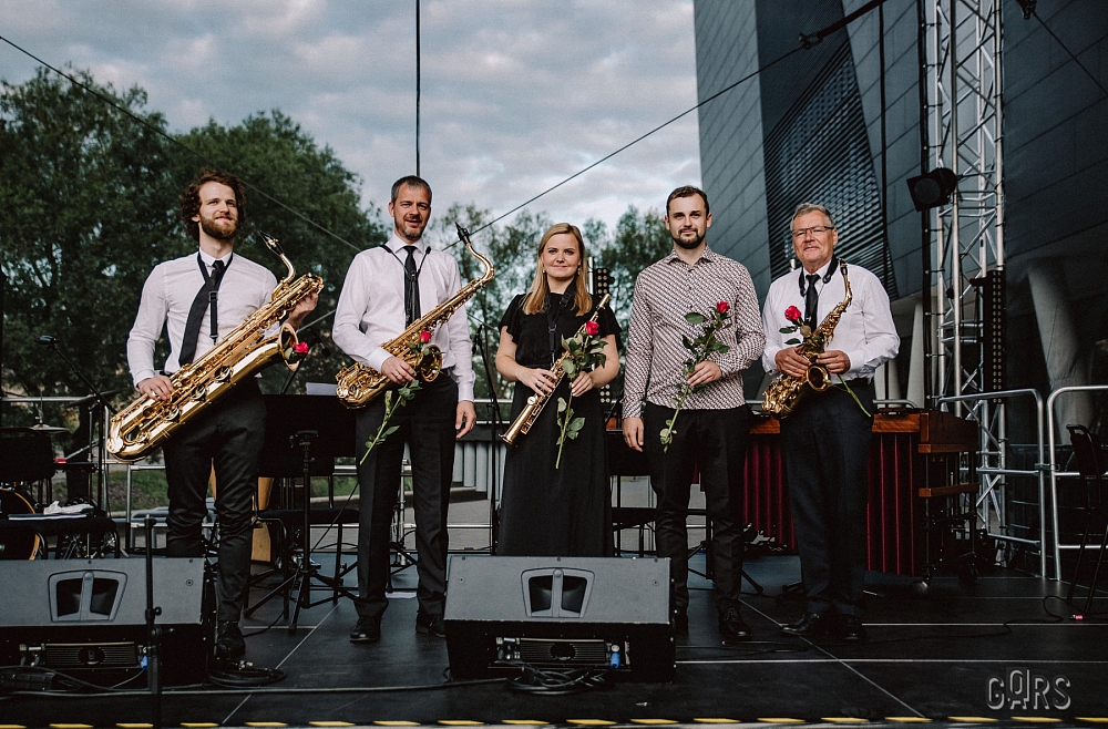 Rīgas Saksofonu kvartets un Guntars Freibergs Uģa Prauliņa skiču ...